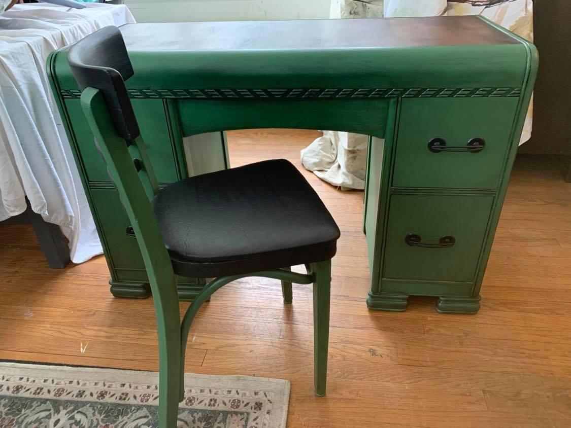 Park Bench Fusion Mineral Paint @ The Painted Heirloom